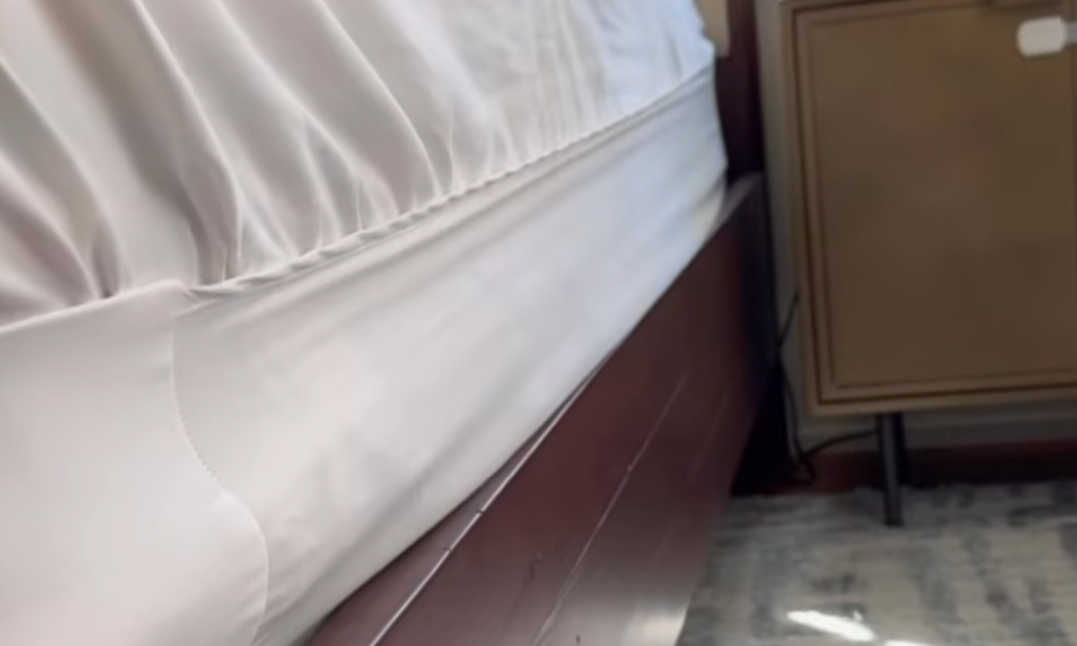 Better Bedder makes it easy to make your bed!